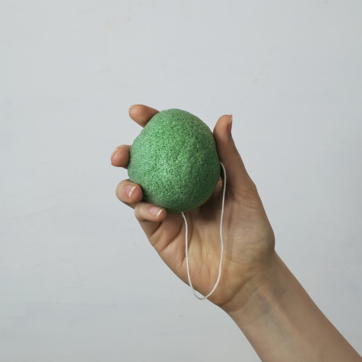 Cleansing Konjac Sponge - Detoxify & Rehydrate your Skin – AWE ...